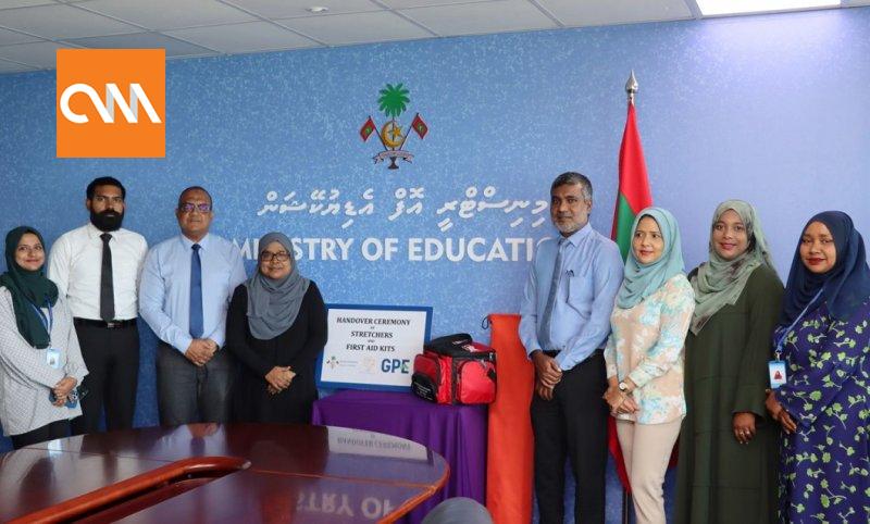 195 School akah stretcher aai, 56 School akah First aid kit